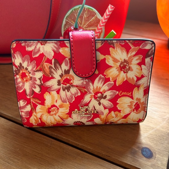 Coach | Bags | Coach Vintage Daisy Script Print Wallet Coach 3497 ...